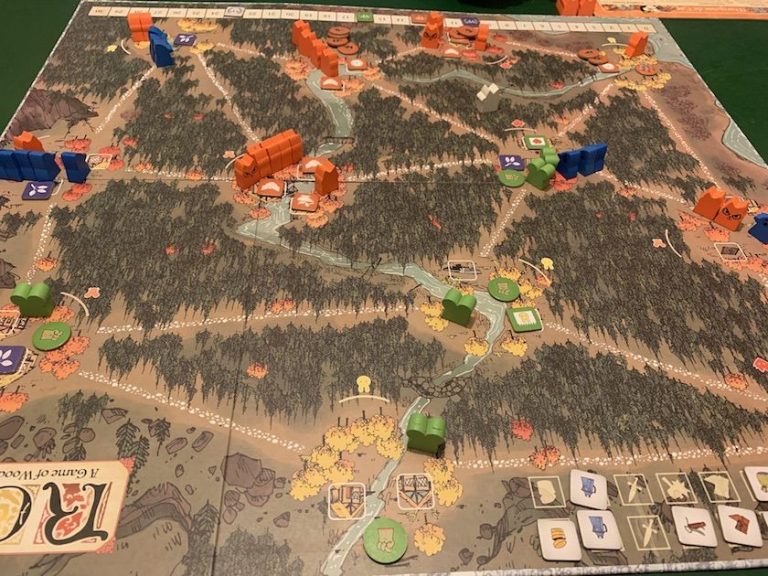 Reseña: Root la lucha en el bosque - Muevecubos - 2Tomatoes